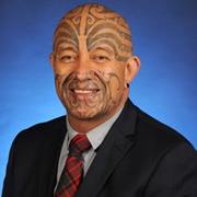 Te Kahautu Maxwell | Ngā Mahi Ngaio | Professional | University of Waikato